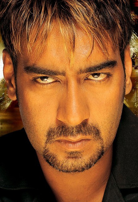 Ajay Devgan: Ajay Devgan In Company Movie Hot And Angry Face Pictures