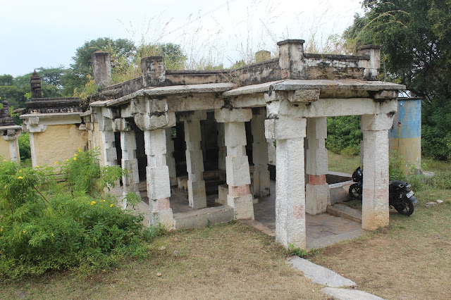 The Travel Reminiscenes: Huliyurdurga: (KumbiBetta Trek) - A Navadurga