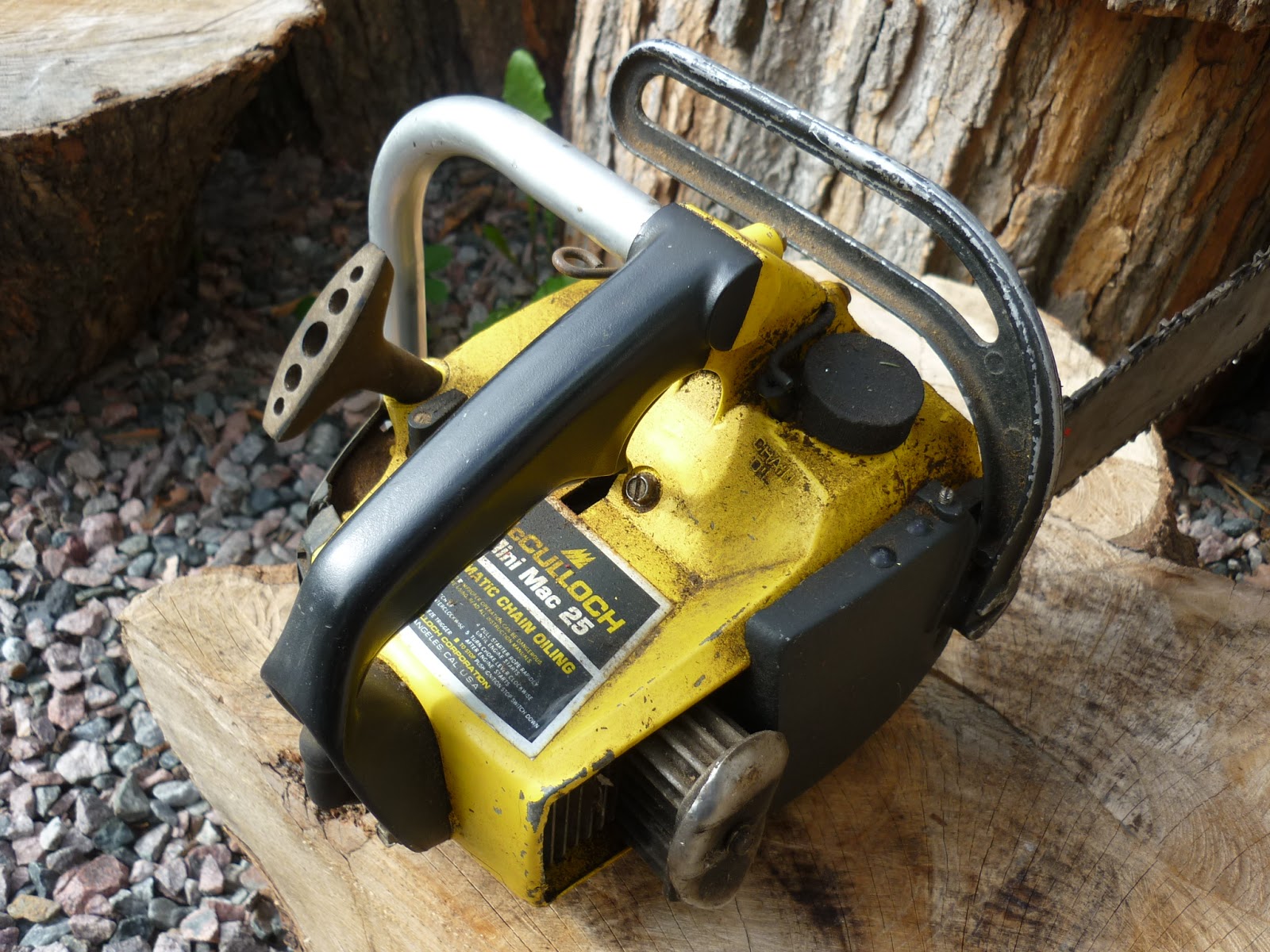 VINTAGE CHAINSAW COLLECTION: MCCULLOCH MINI MAC 25