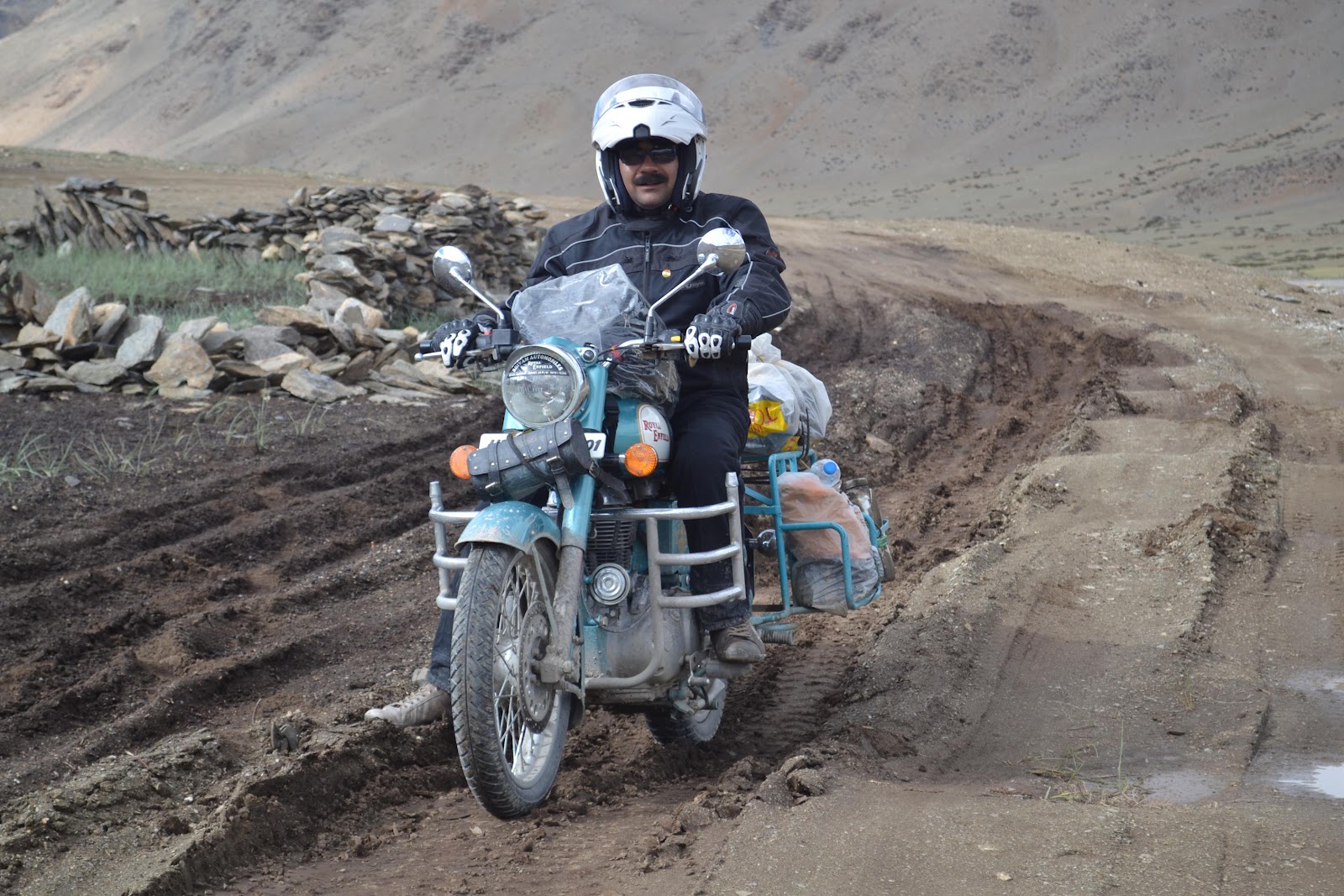 Passion of biking on world’s highest motorable road drives foreigners ...