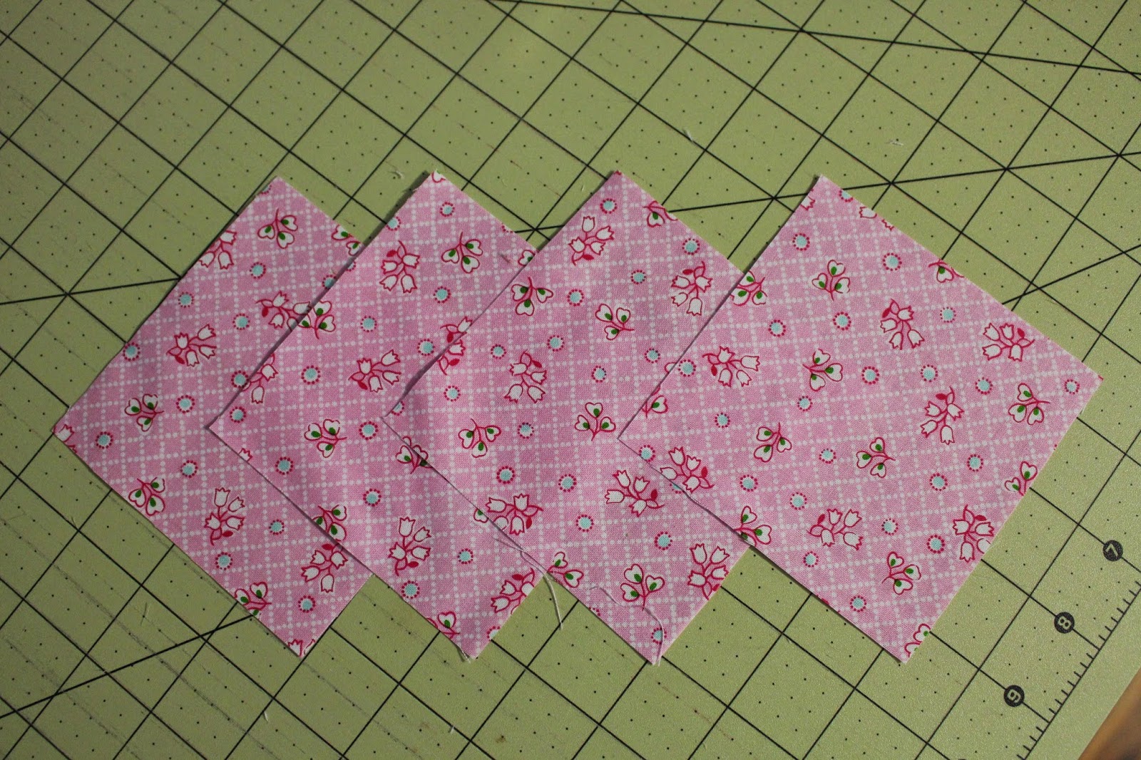 My 1930's Flower Garden Quilt Block - Tutorial