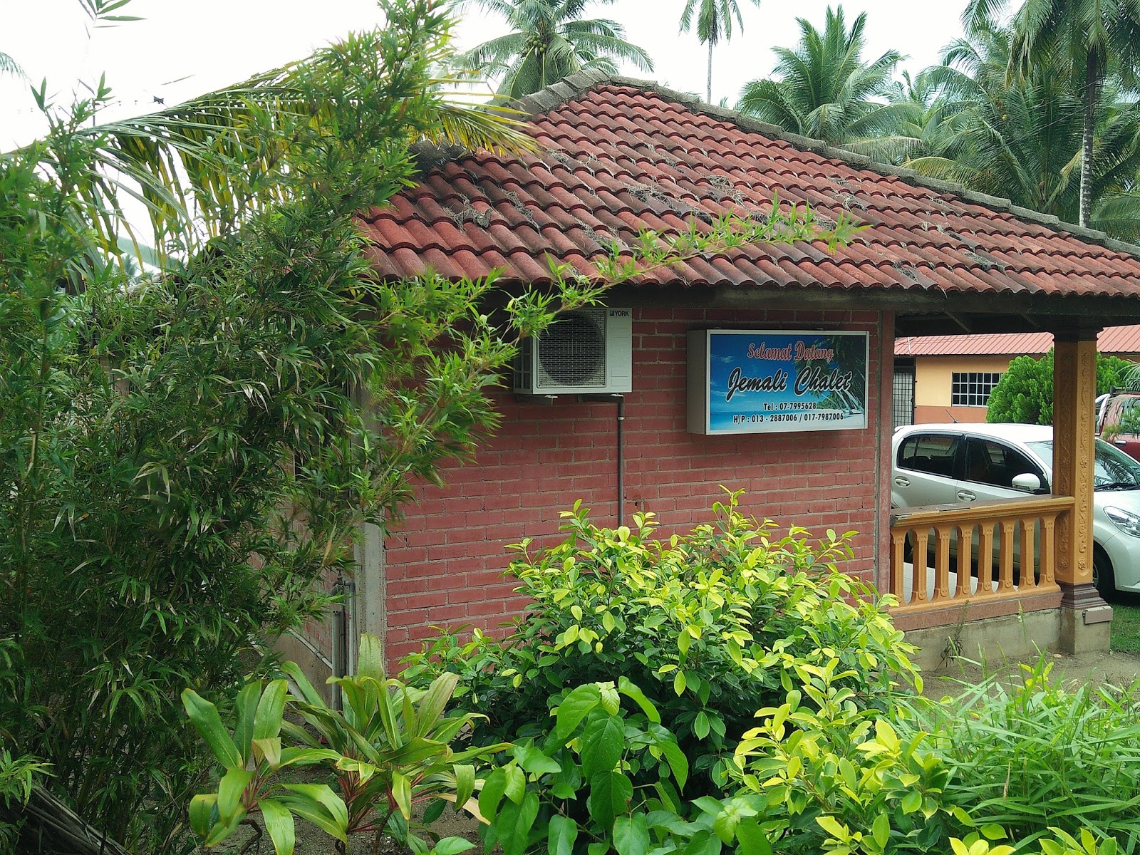 JEMALI CHALET: About