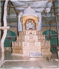 Tour India: Badagaon Jain temple India