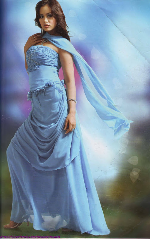 Arloo's Myanmar Model Gallery: Aye Wut Yee Thaung - Blue and Green ...