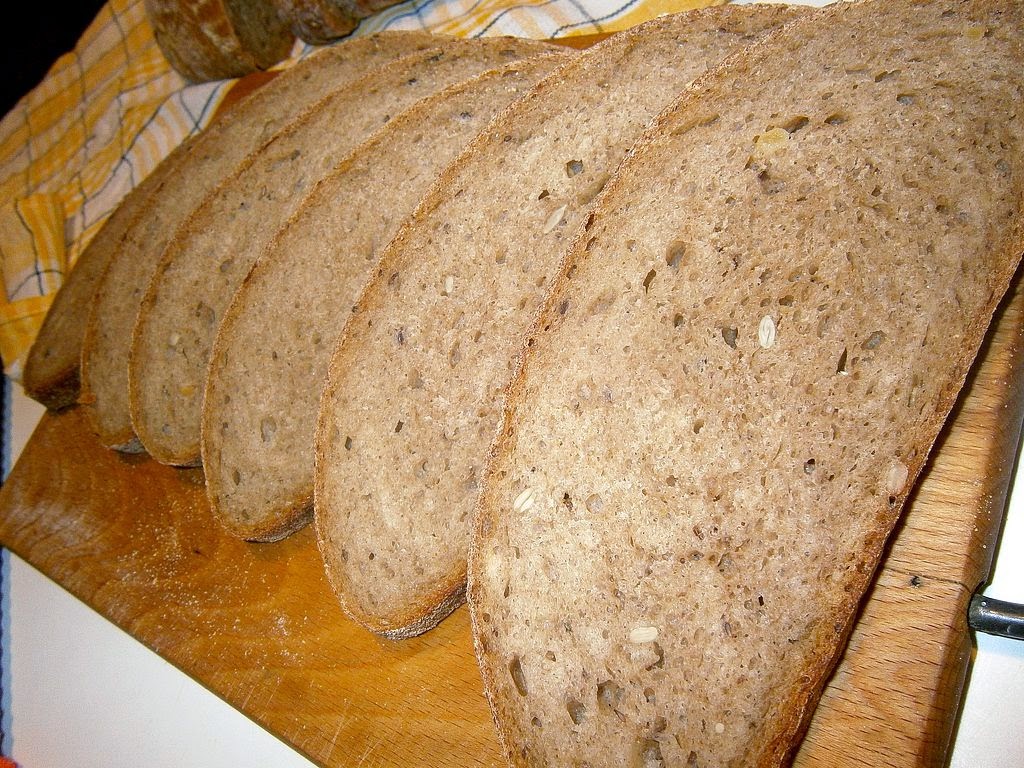 motýlia :) vareška: Ražno - pšeničný bochník (Martinov recept)