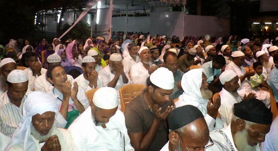 View Patna: Haj pilgrims offer prayers at Haj Bhavan