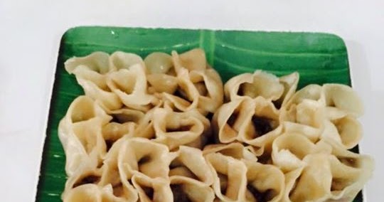 Gangri Sumai Resturant and its open momo ~ Food is HAPPINESS ...