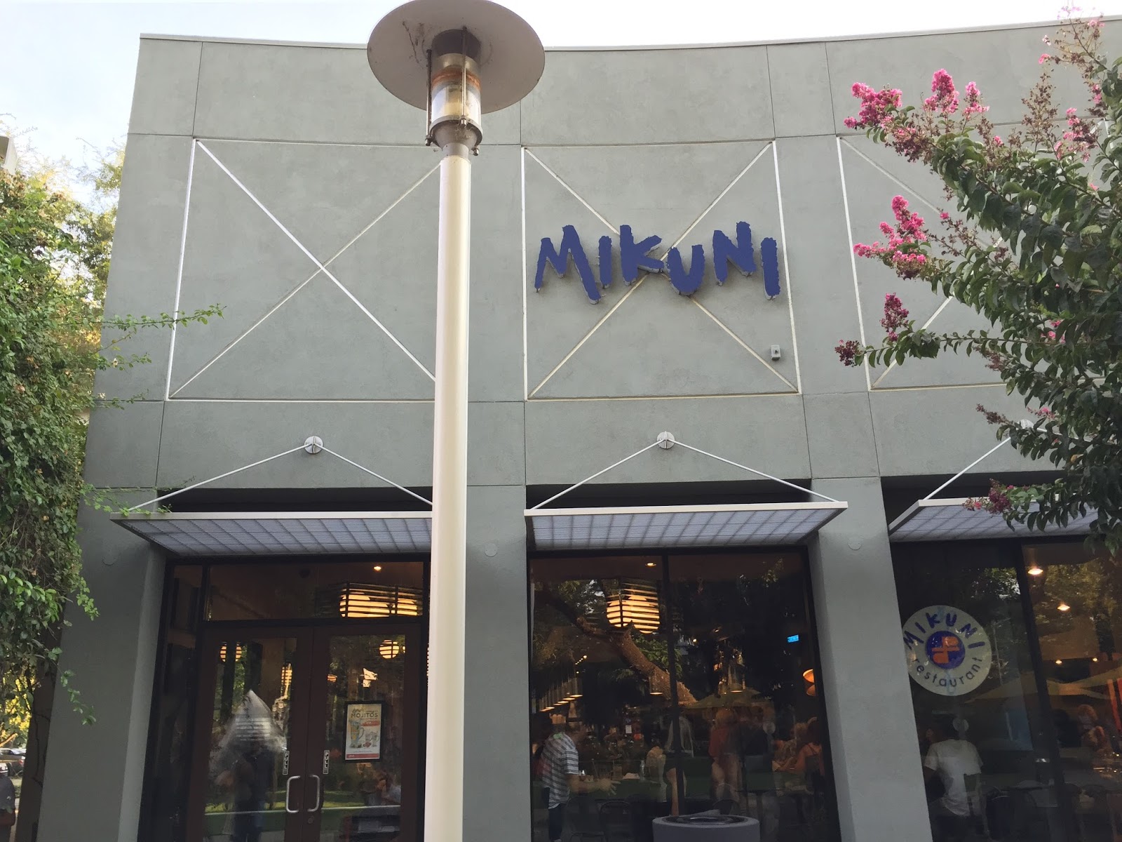 フード＆ワインの日々: デイビス グルメ：Mikuni Japanese Restaurant & Sushi Bar（ミクニ ジャパニーズ ...