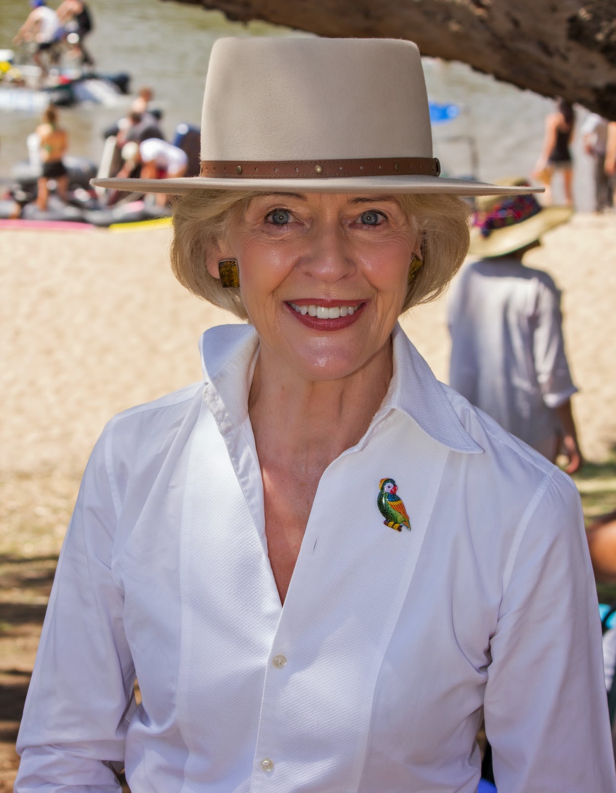 2CWDU: Her Excellency Quentin Bryce... Australia's First Female ...