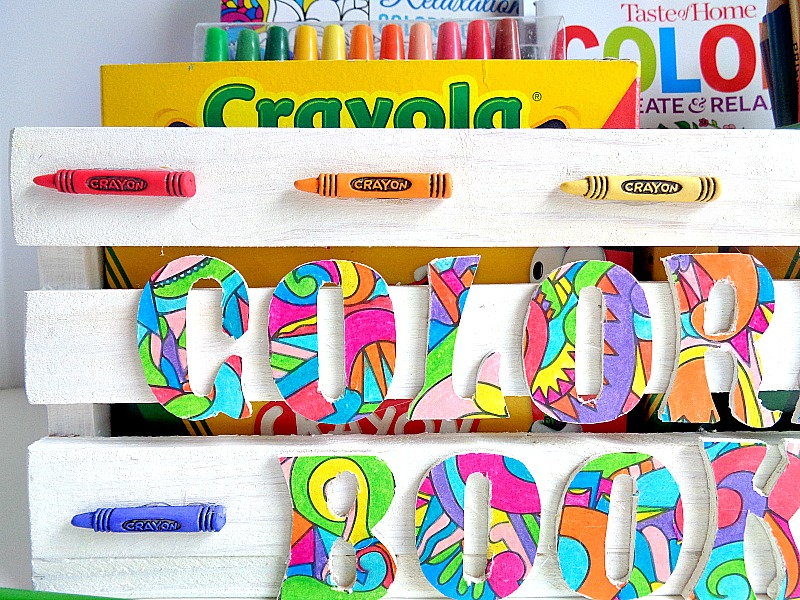 3 Step DIY Coloring Book Storage Running With A Glue Gun 3-step-diy-coloring-book-storage-running-with-a-glue-gun