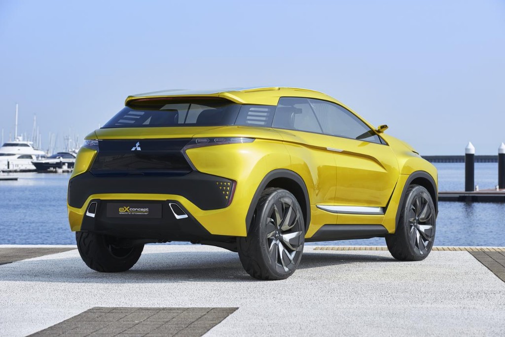 Mitsubishi Expander - 'Sejuta Umat' Car Specs from Machine to Interior ...