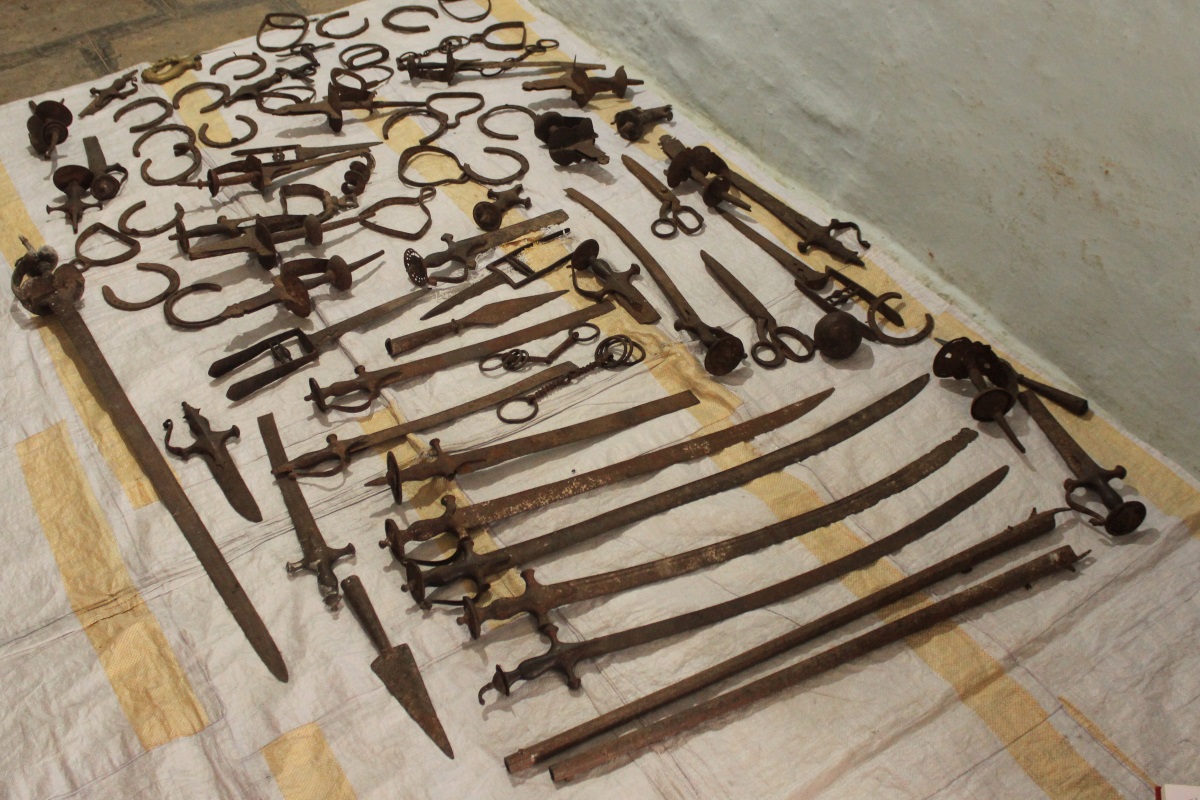 Journeys across Karnataka: medieval artifacts collection, Ashtoor