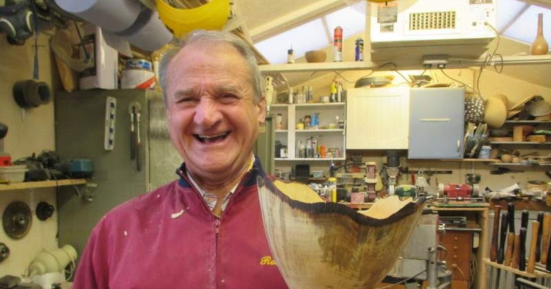 Artistry In Wood: Second of three days for Neil