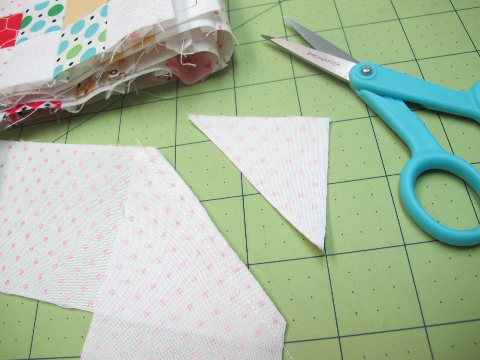 Scrappy Summer Sew Along - Sweet and Simple Runner Tutorial ...