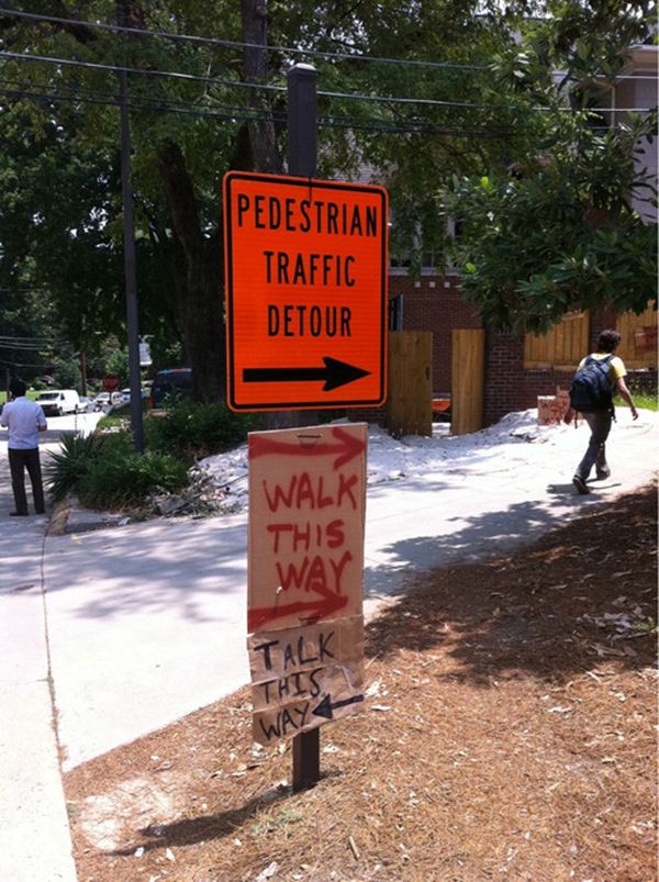 25 Signs Improved by Graffiti | Funny Signs