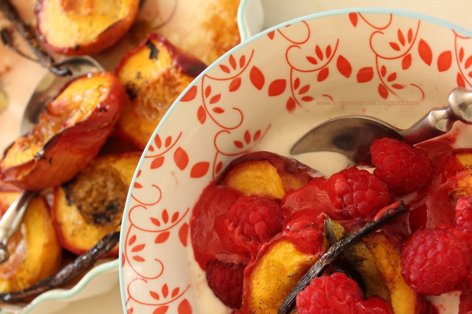 a lemon tree cafe: melba deser z brzoskwiń i malin - melba of peaches ...