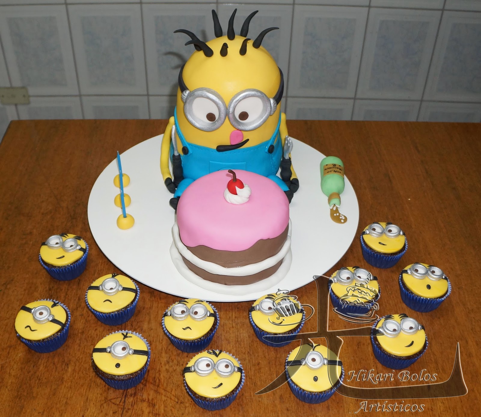 Bolo e Cup Cake "MEU MALVADO FAVORITO - MINION & MINI BOLO" - Hikari ...