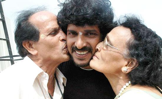 Kannada Actor Upendra Family Photos | Kannada Actor Upendra Real-Life ...