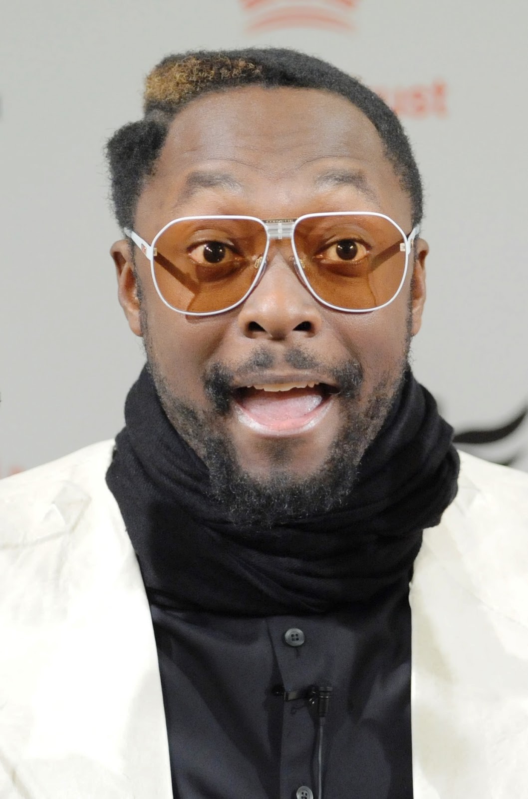 El Lavadero de las Muñecas: WILL.I.AM ESTRENA VIDEO MUSICAL
