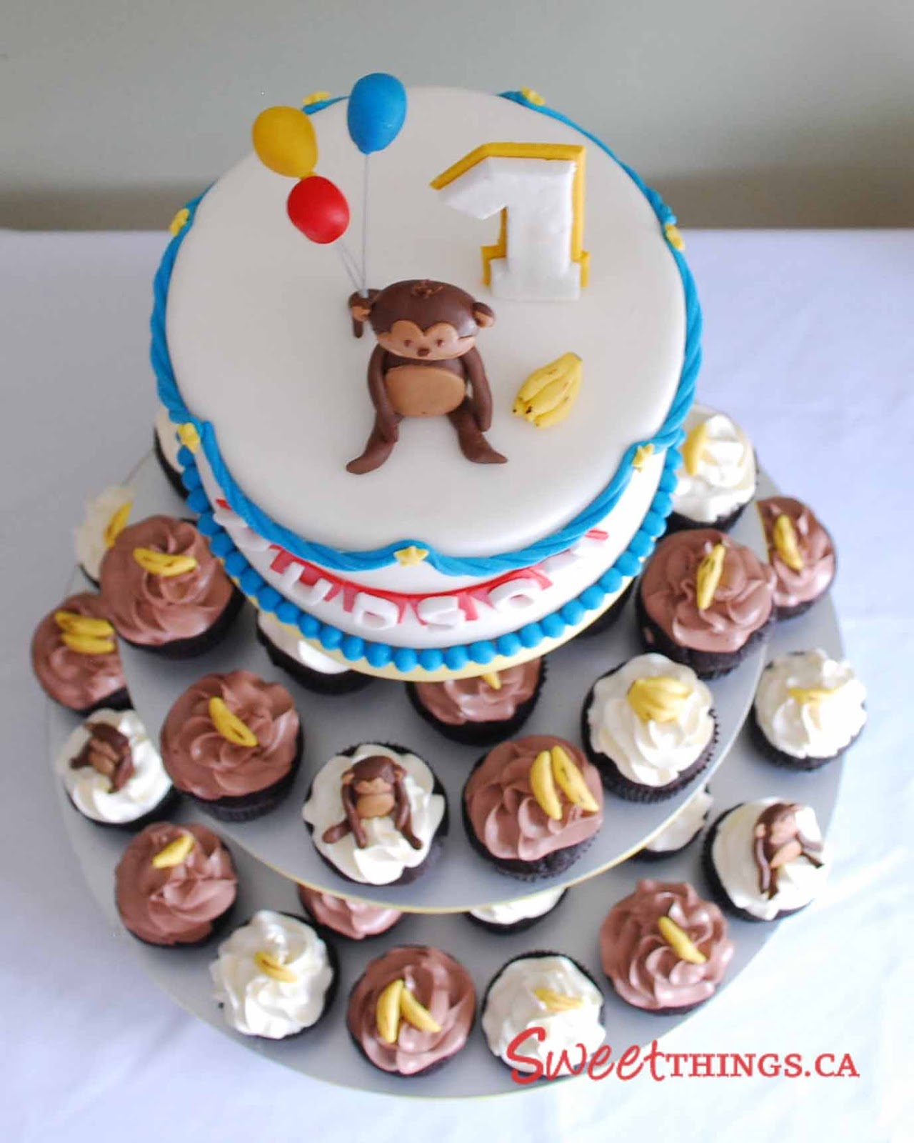 SweetThings: 1st Birthday: Monkey Cake n' Cupcakes