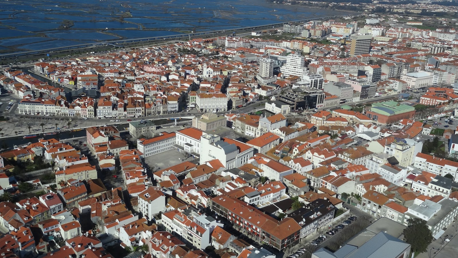 Sítios e Lugares: Fotografias da Vista Aérea da Cidade de Aveiro