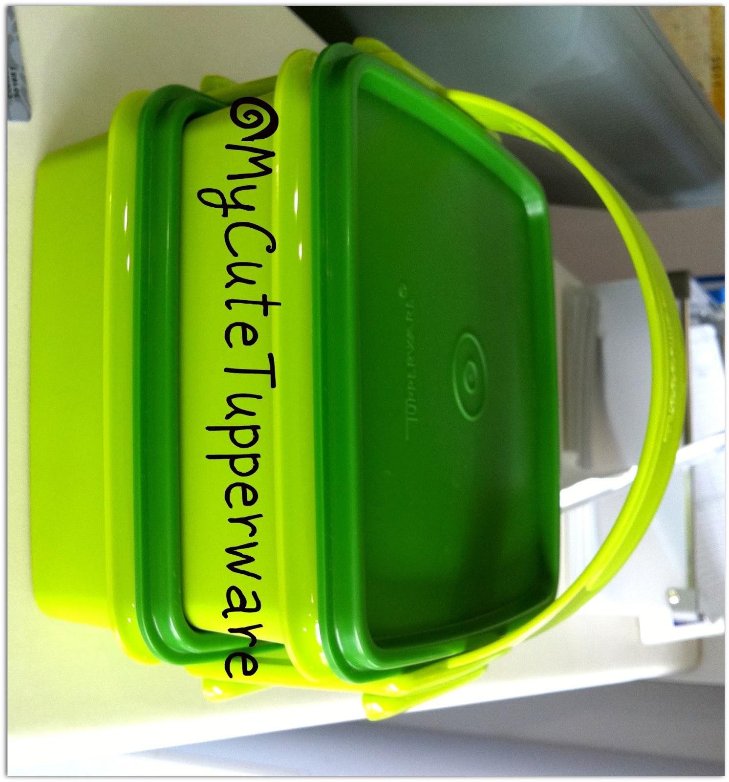 My Cute TupperWare: GB001: Aidilfitri Cake Gift Set