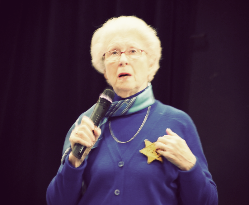 Témoigner pour survivre: III) Encore un peu d'humanité.