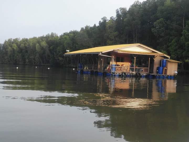 contoh rumah rakit - Simon North