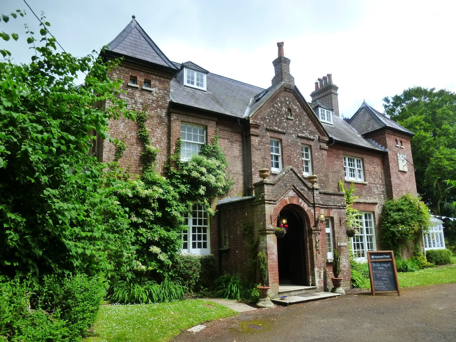 Visiting Thomas Hardy’s house at Max Gate