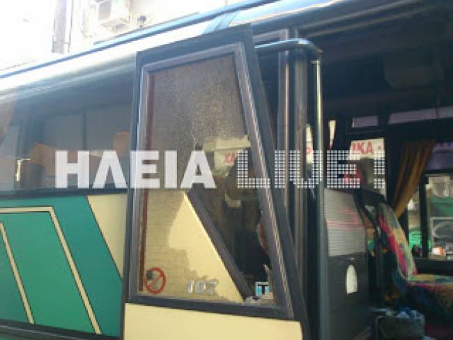 ΕΠΙΘΕΣΗ ΜΕ ΠΕΤΡΕΣ ΑΠΟ ΑΓΝΩΣΤΟ ΣΕ ΛΕΩΦΟΡΕΙΟ ΤΟΥ ΚΤΕΛ ΣΤΟΝ ΕΛΑΙΩΝΑ ...