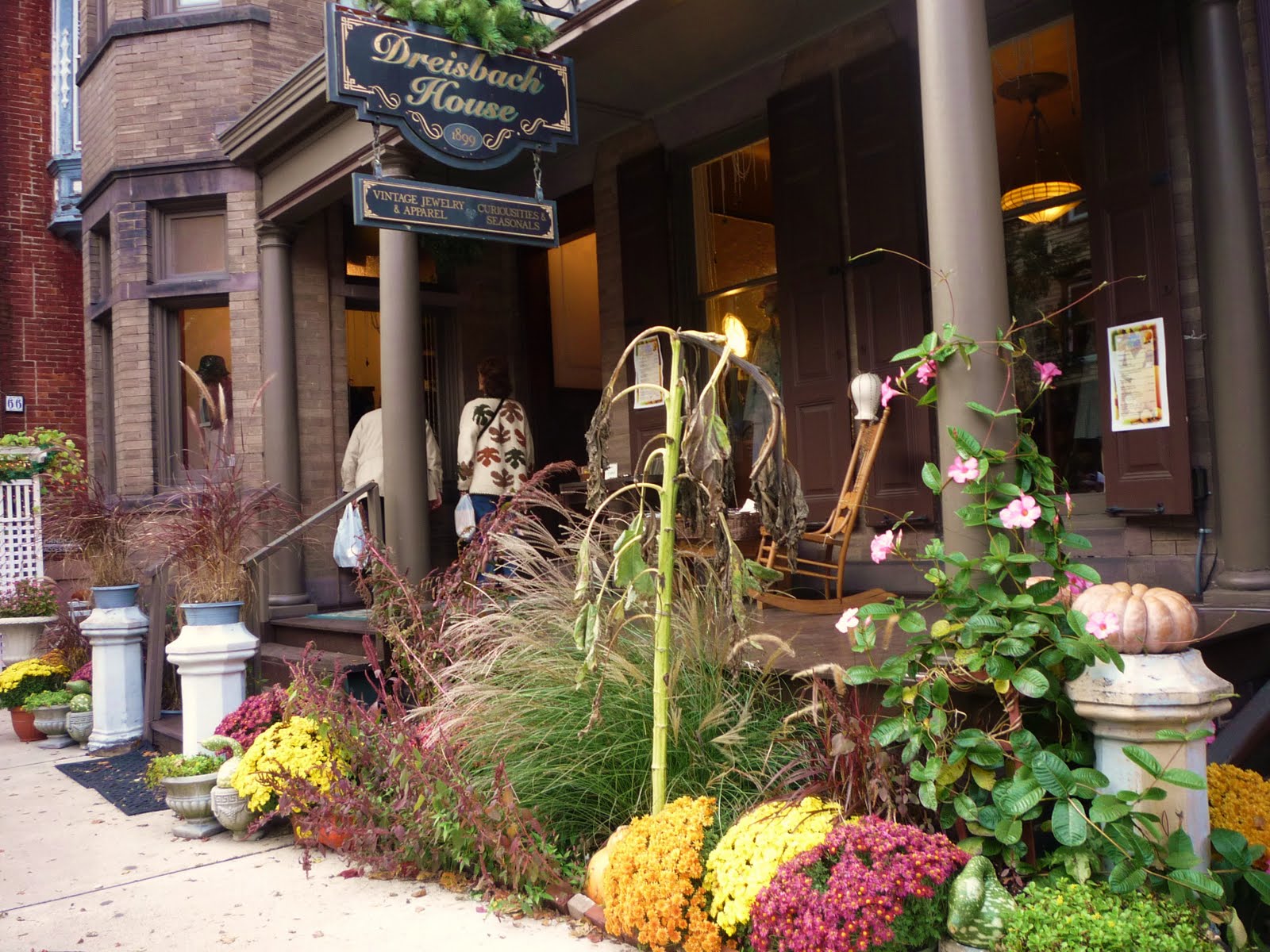 Moonbeams in a Jar: Fall Foliage Festival in Jim Thorpe, Pa
