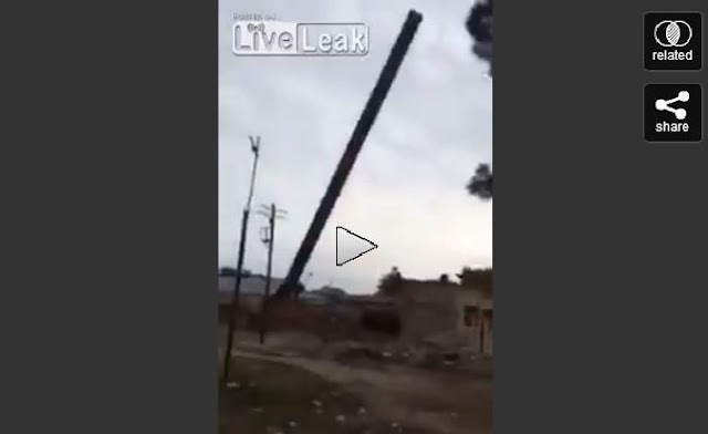 ΠΡΟΣΟΧΗ... ΠΟΛΥ ΣΚΛΗΡΗ ΕΙΚΟΝΑ.... ΒΙΝΤΕΟ: ΦΟΥΓΑΡΟ ΠΕΦΤΕΙ ΚΑΙ ΤΣΑΚΙΖΕΙ ...