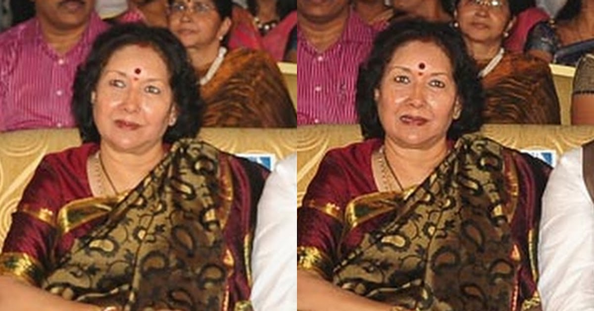 Geeta Reddy in Black Silk Sari - Saree Blouse Patterns