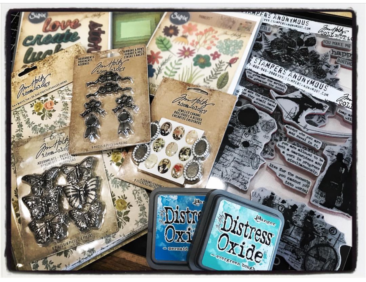Vintage Muse: Creativations 2018 - Tim Holtz Blog Hop and Give Away!