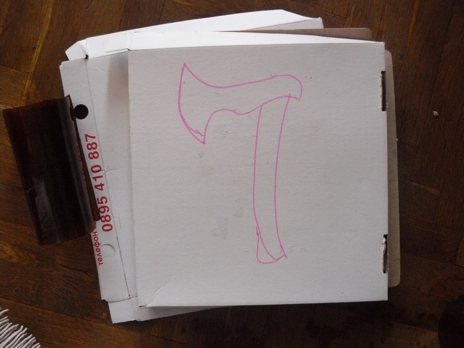 Buskador's LARP: Making a larp throwing axe or francisca