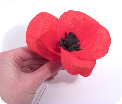 PerlillaPets: Tutorial: crepe paper poppy!