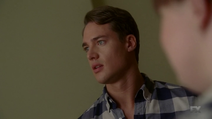 Male Celeb Screencaps Alexander Dreymon Shirtless Screencaps In American Horror Story S03e03