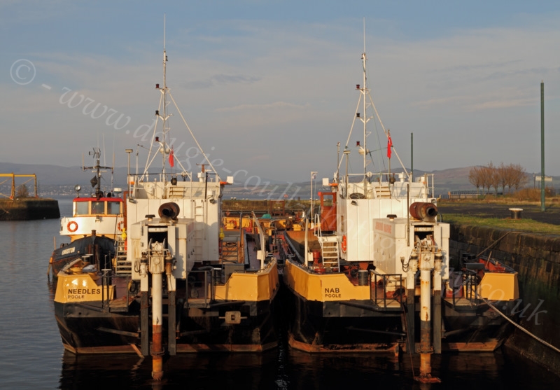 Dougie Coull Photography: Jenkins Marine - Hopper Barges and Tug