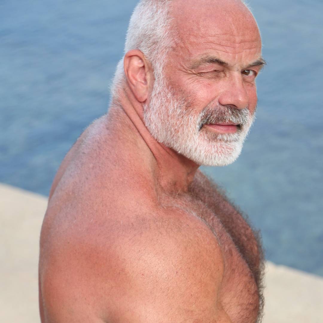 Muscle Lover: Super buff grandpa - Thor Viking