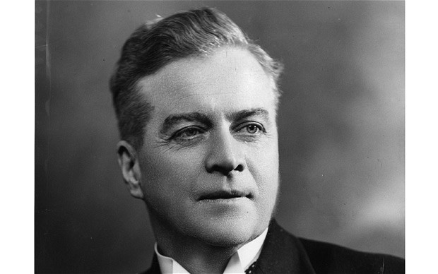 MAFERBA en el MUNDO : CERCA del TRONO REAL