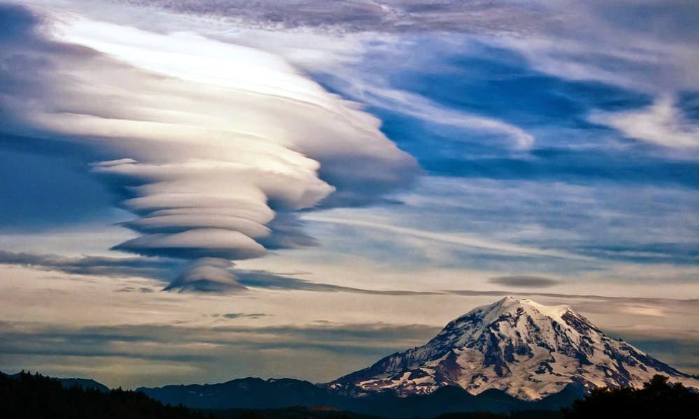 Fascinating Cloud Formations: Best Photos Lenticular Clouds