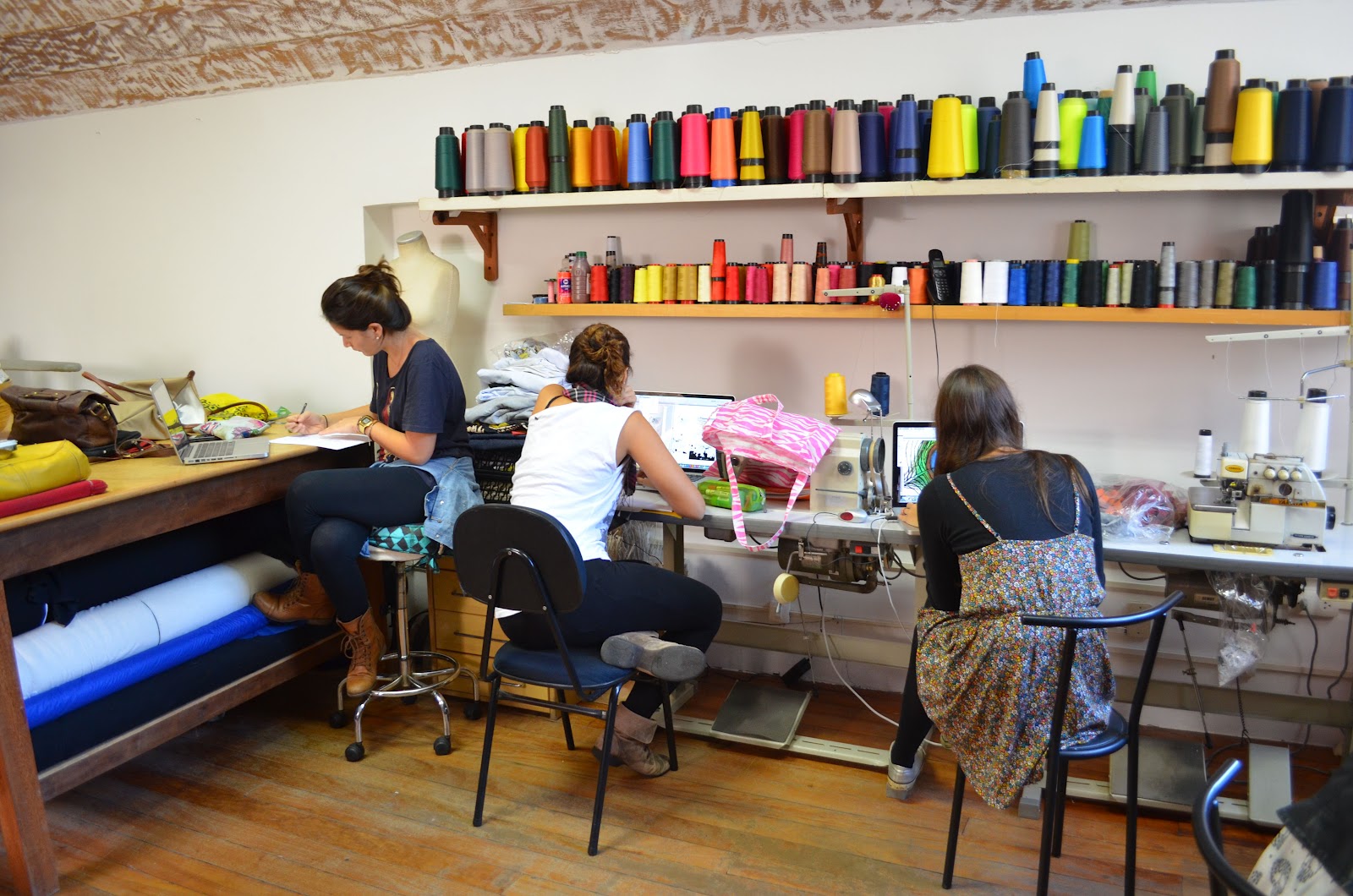 INSTITUTO RIO MODA: Rio Moda + FGV