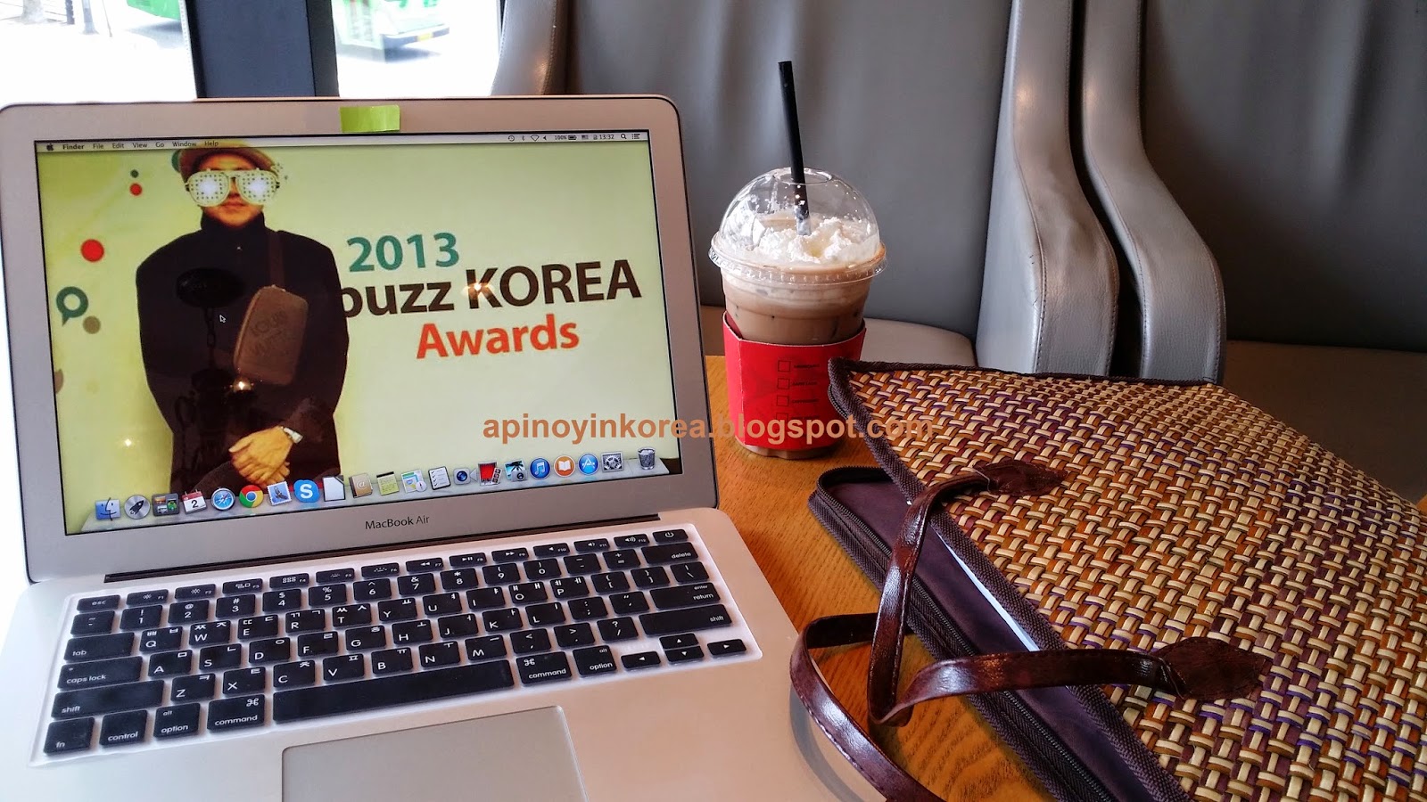 A Pinoy in Korea: My Bacolod 'Banig' Laptop Bag From Goes To Gangnam!