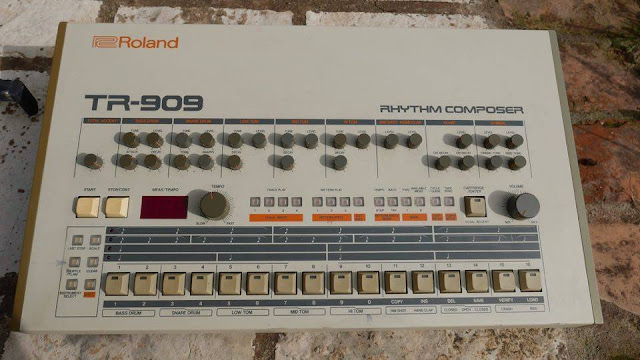 MATRIXSYNTH: Roland TR-909