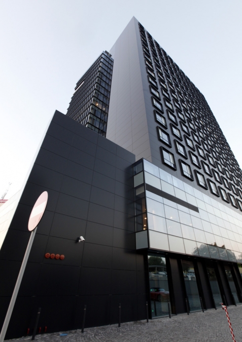 Despre usi: Nusco Tower