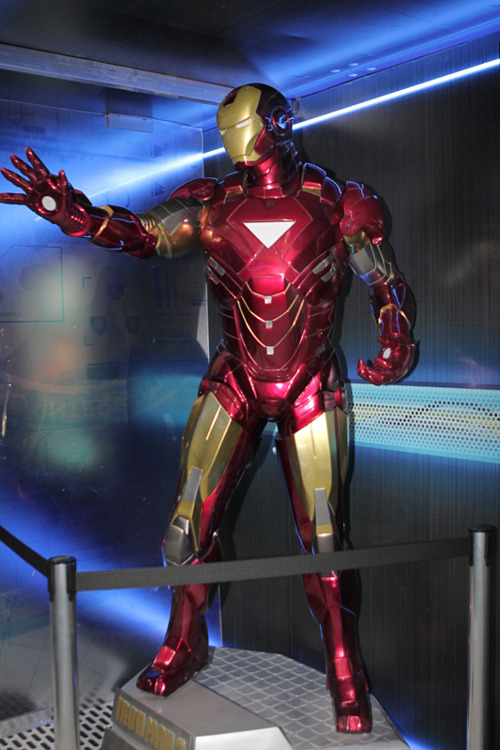 MARVELEANDO CON LOS HUEVONAZOS: CUARTEL VENGADOR