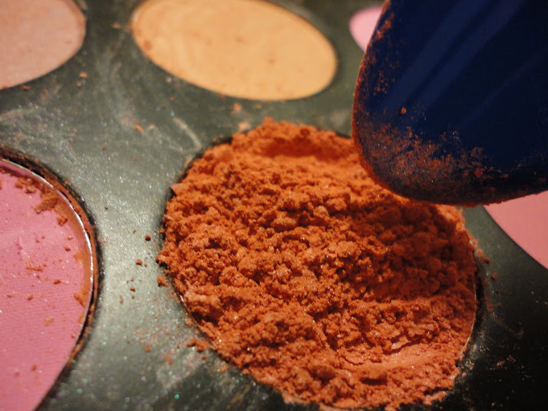 em.tiny blogs: How to fix your cracked powder blushes and bronzers TUTORIAL