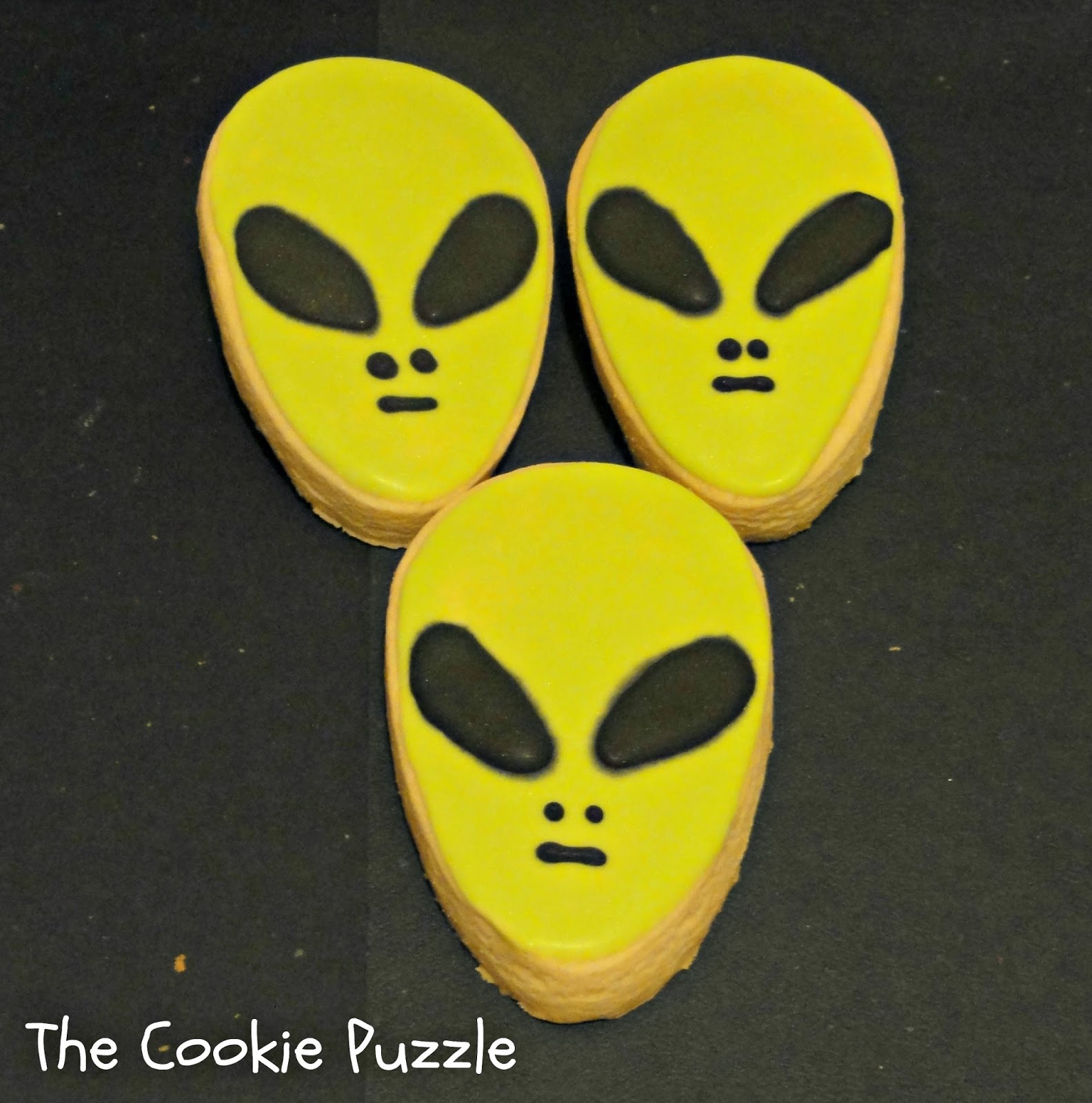 Cute cookies, Alien cookies, Sugar cookies decorated