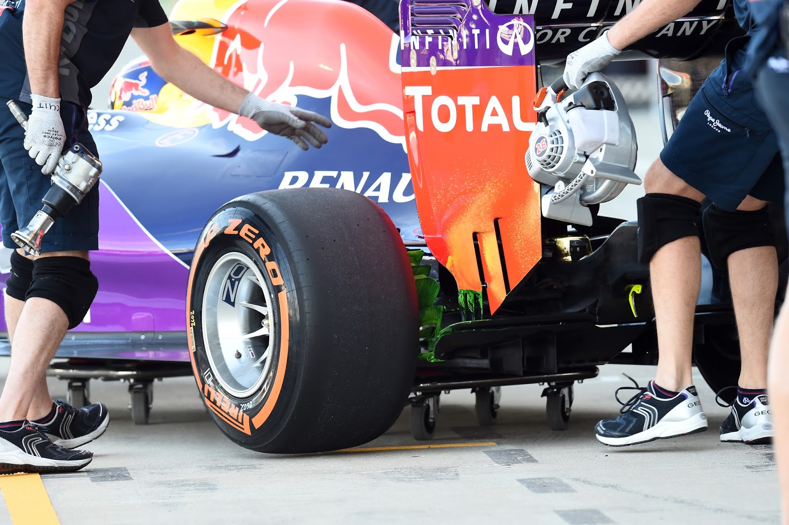 British GP 2015 - Technical image gallery - SomersF1 - The technical ...