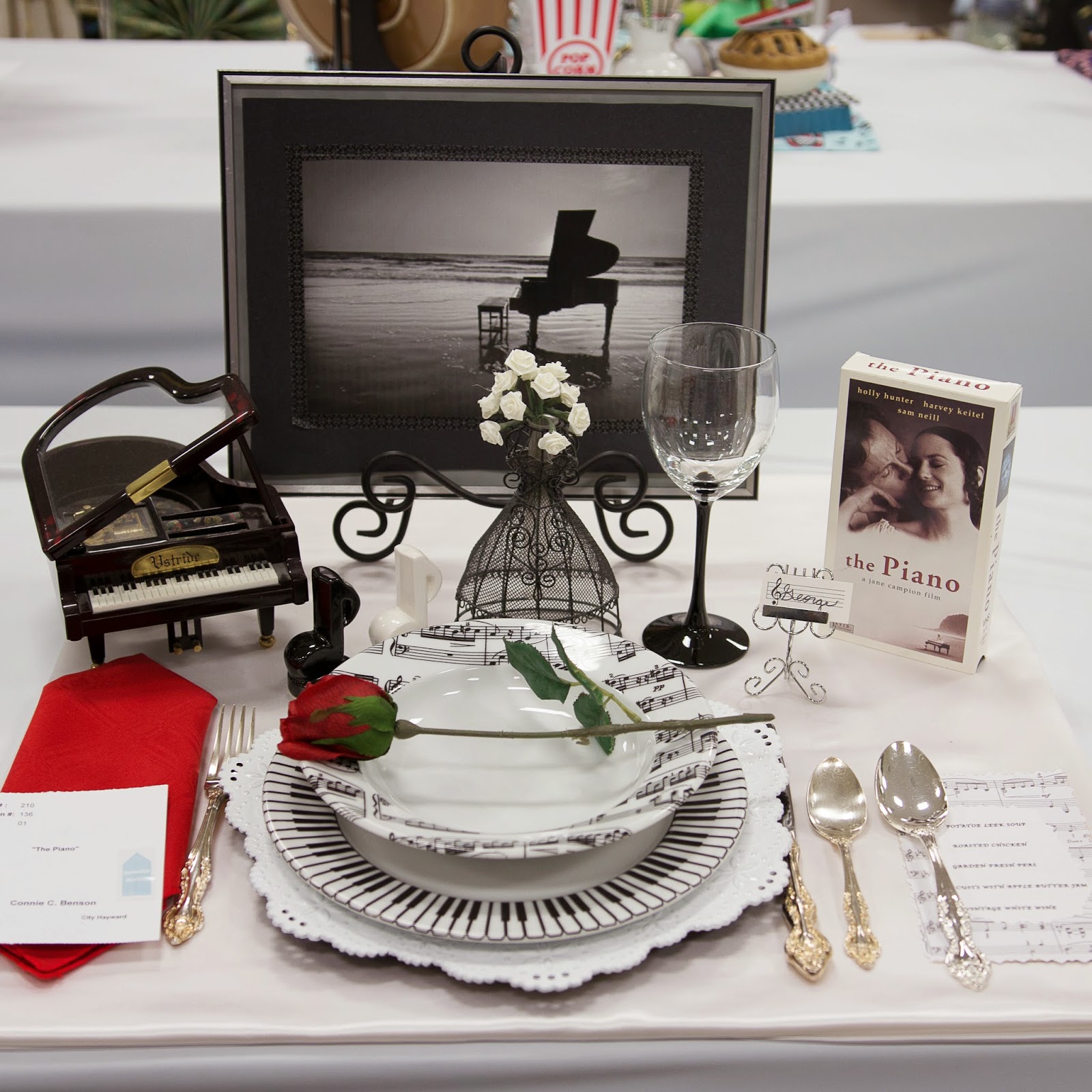 The Fun of Outdoor Movies: Movie Themed Place Setting for Your Outdoor ...